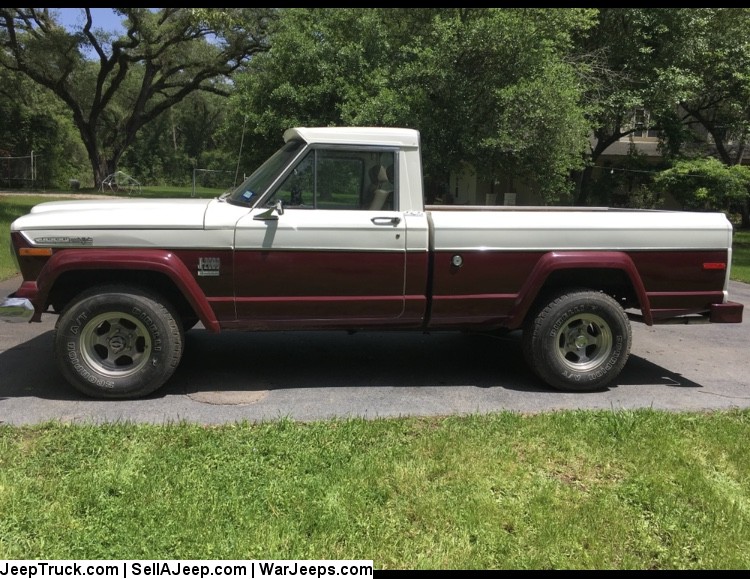 1973 J100 4x4 Pickup 2