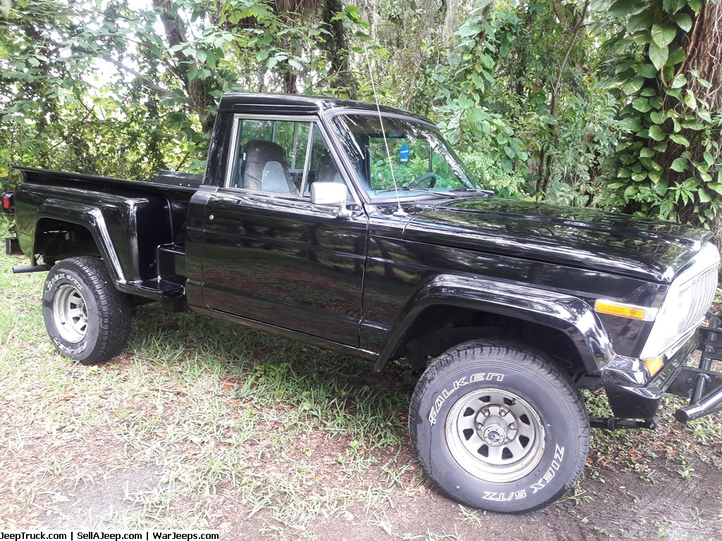 1983 Jeep J10 Stepside 4WD Truck 1