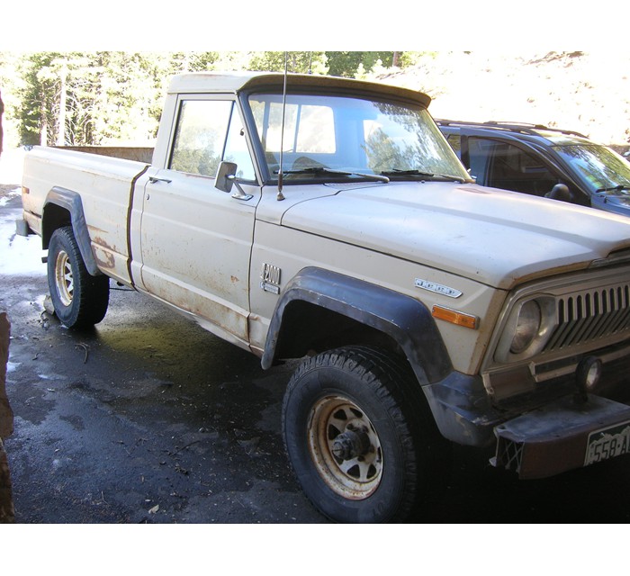 1973 Jeep J2000 Townside Pickup 4