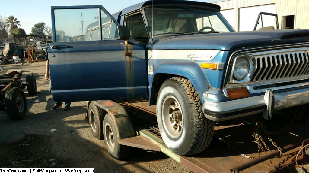 1972 Jeep J2000 8