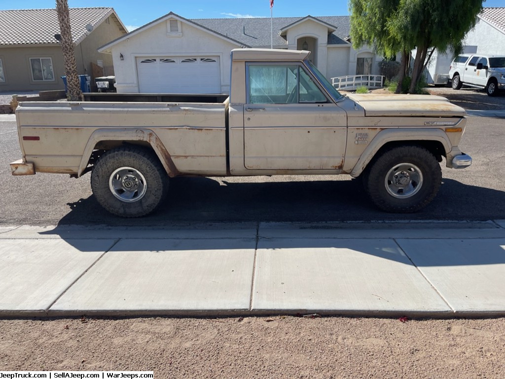 1978 Jeep J10 and 1972 Jeep J2000 Pickup Trucks 2