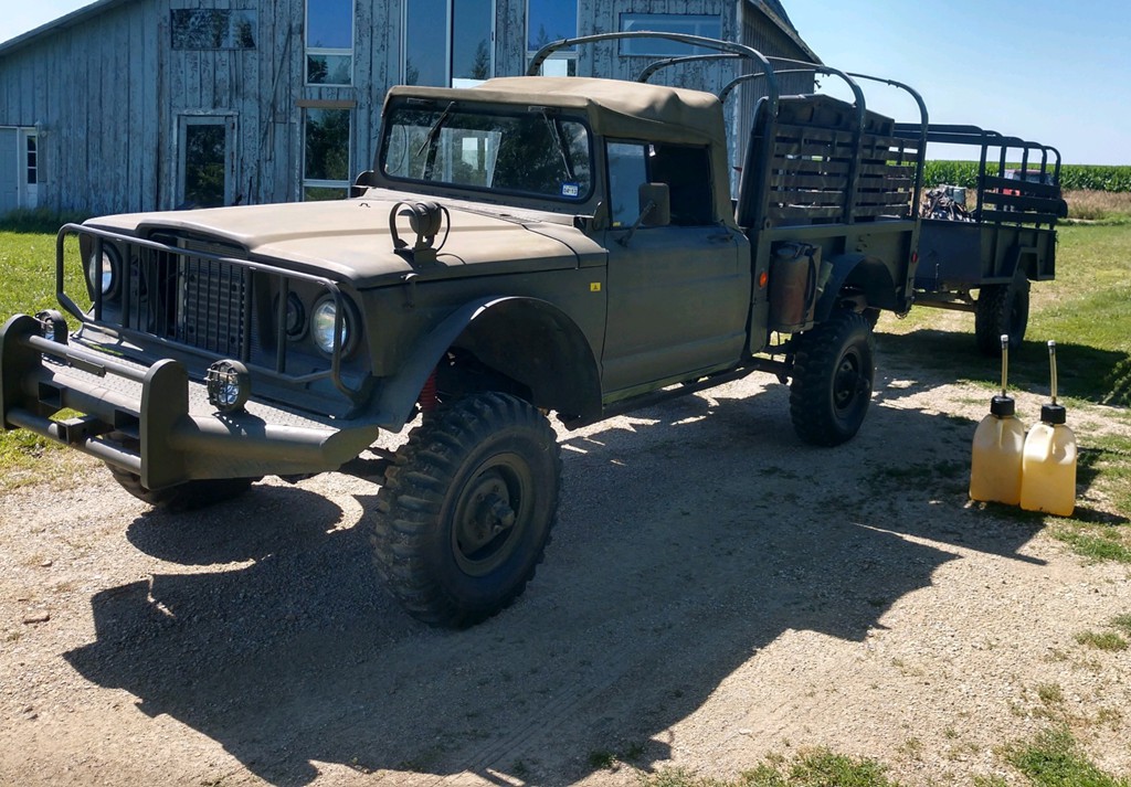 67 M715 Kaiser Jeep with Dump Trailer 2