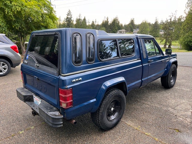 1988 Jeep Comanche 4x4 Short Bed with Topper 4.0L 5spd 1